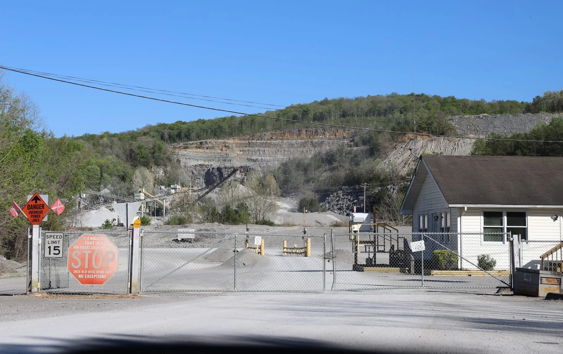 Neighbors weigh in on living near quarry